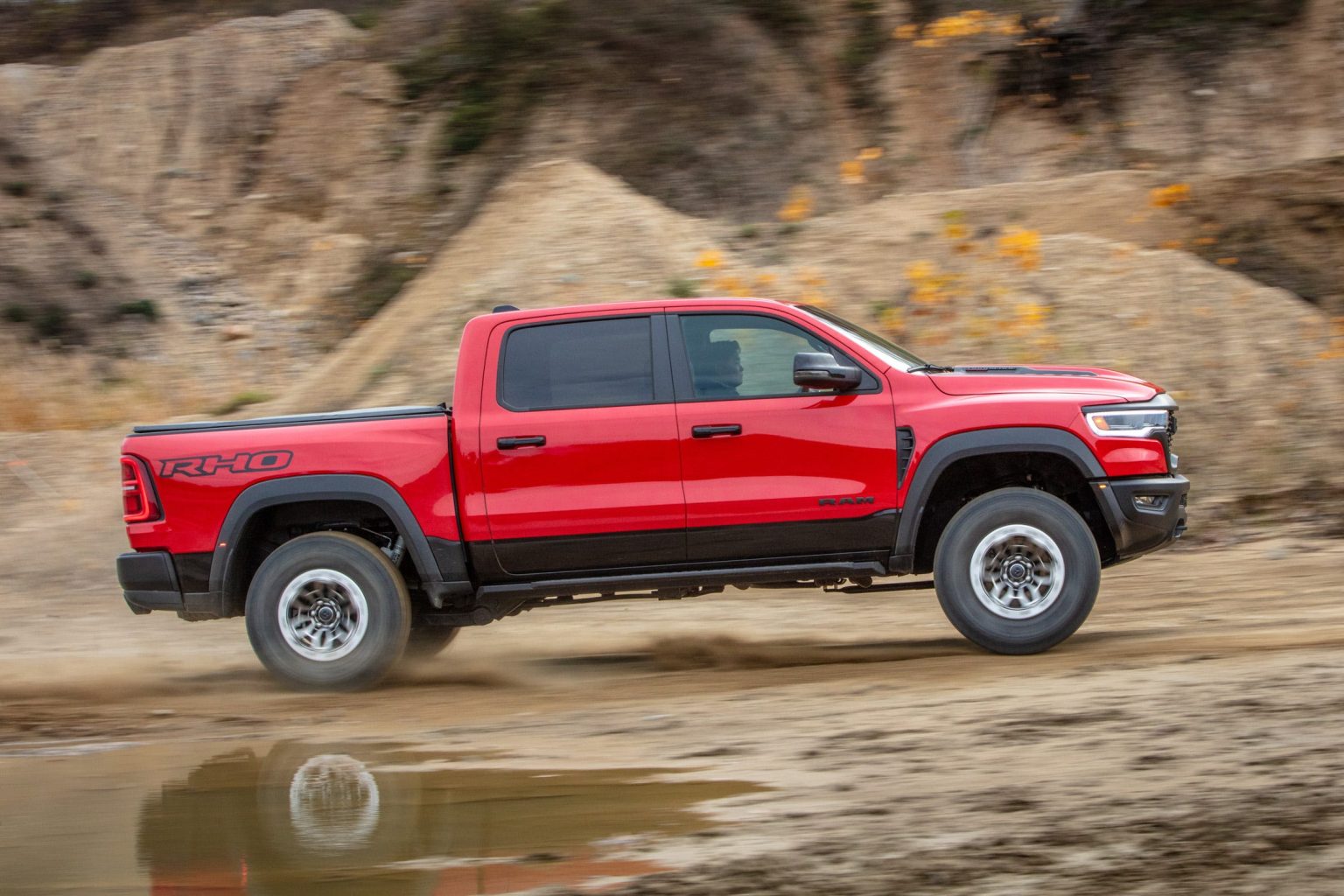 5 Trucks With Best Off-Road Suspension And 5 With Harsh Ride - DAX Street