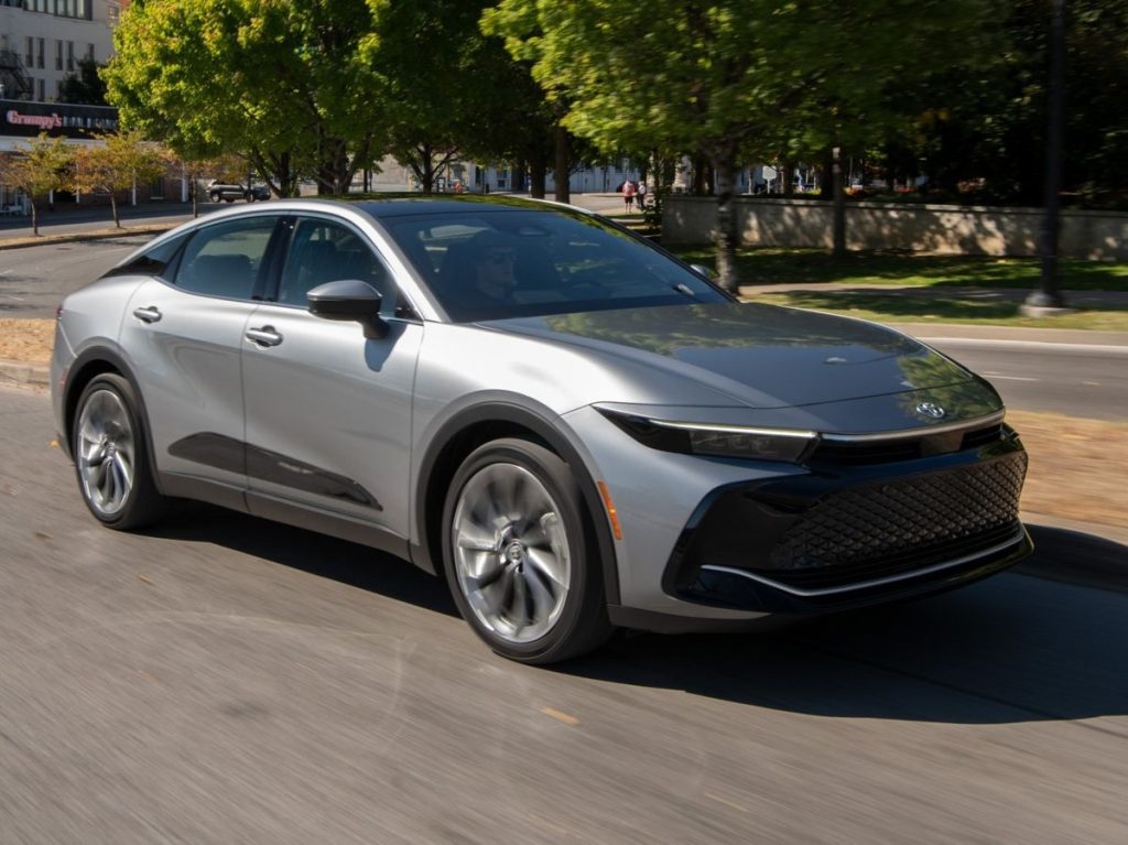 5 Toyota Cars That Go Forever and 5 That Fall Apart Early - DAX Street