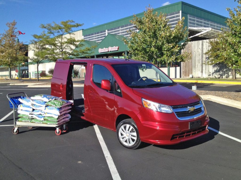 5 Cargo Vans That Survive 200,000 Miles vs 5 That Can't Handle the Wear ...