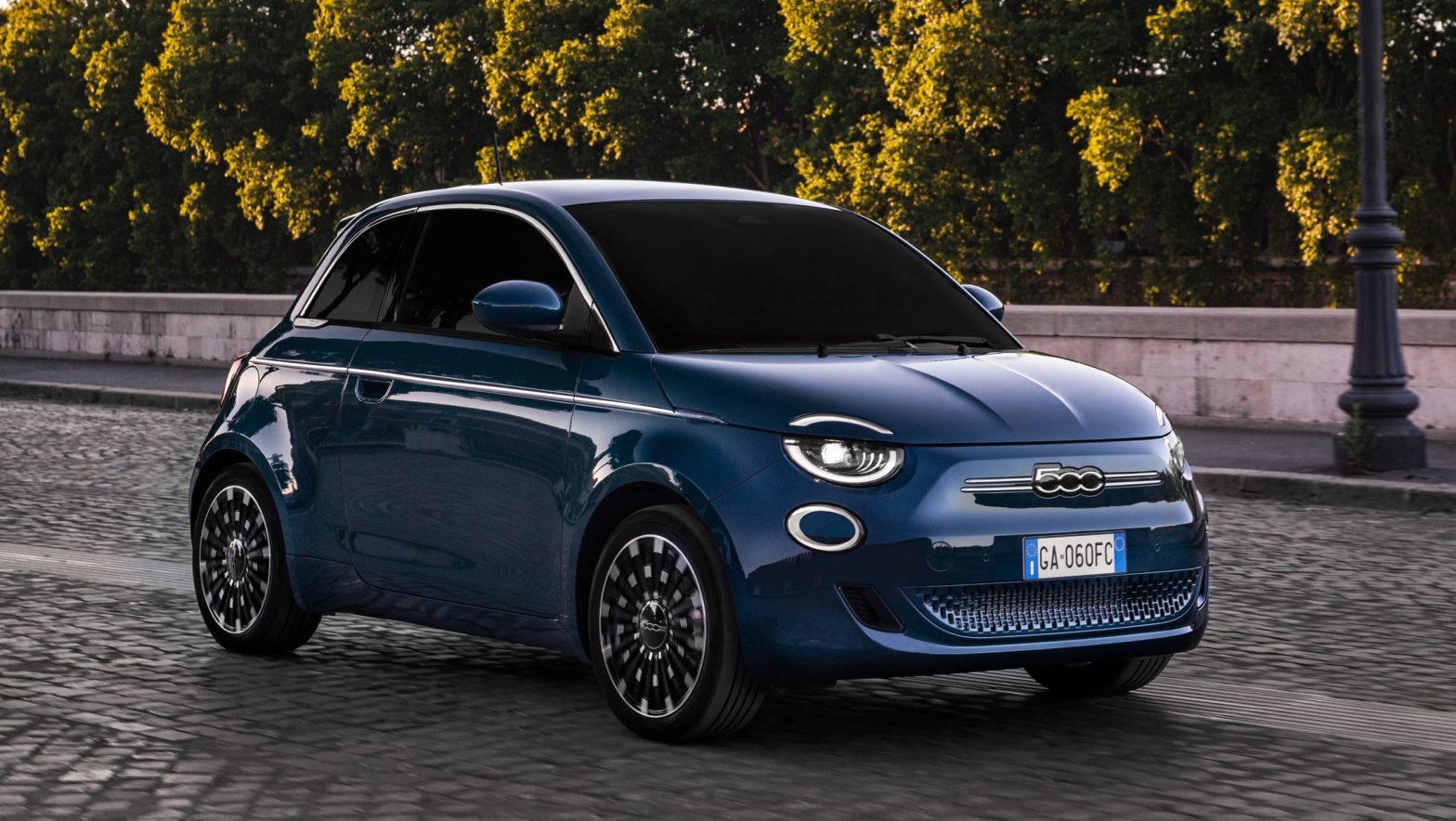 5 Cars Rated Highly for Rear-Seat Safety vs 5 Criticized for Poor ...