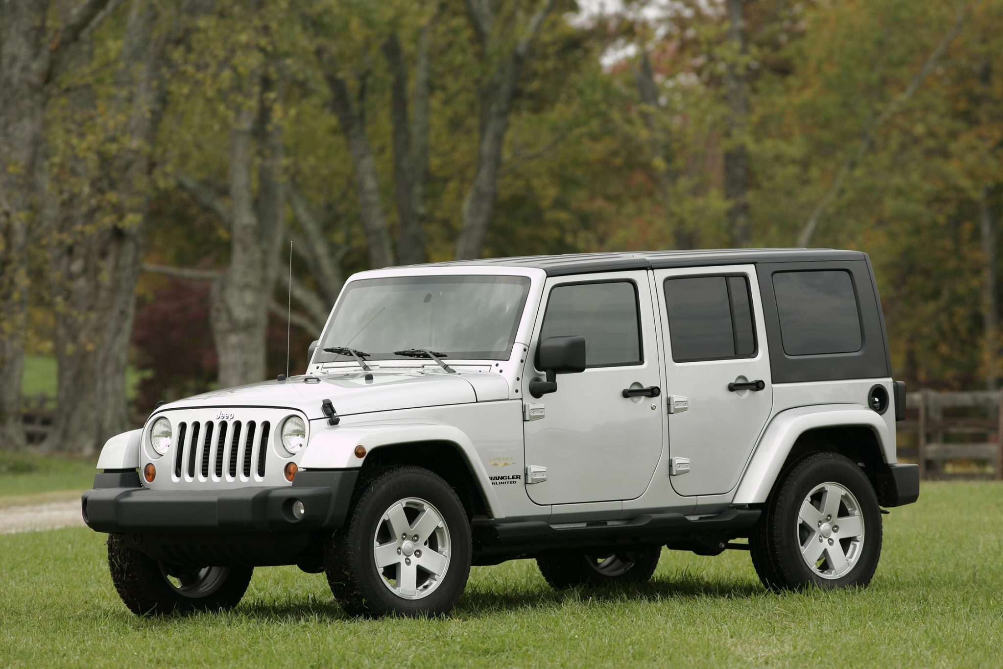 5 Vehicles With Top Sound Insulation and 5 With Loud Road Noise - DAX ...