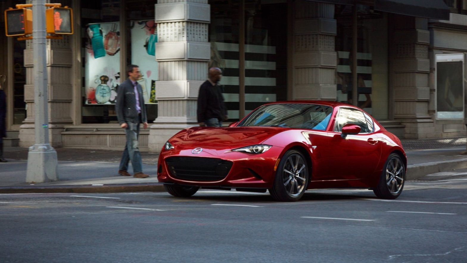 5 Durable Cars That Survive Winters and 5 That Hate the Cold - DAX Street