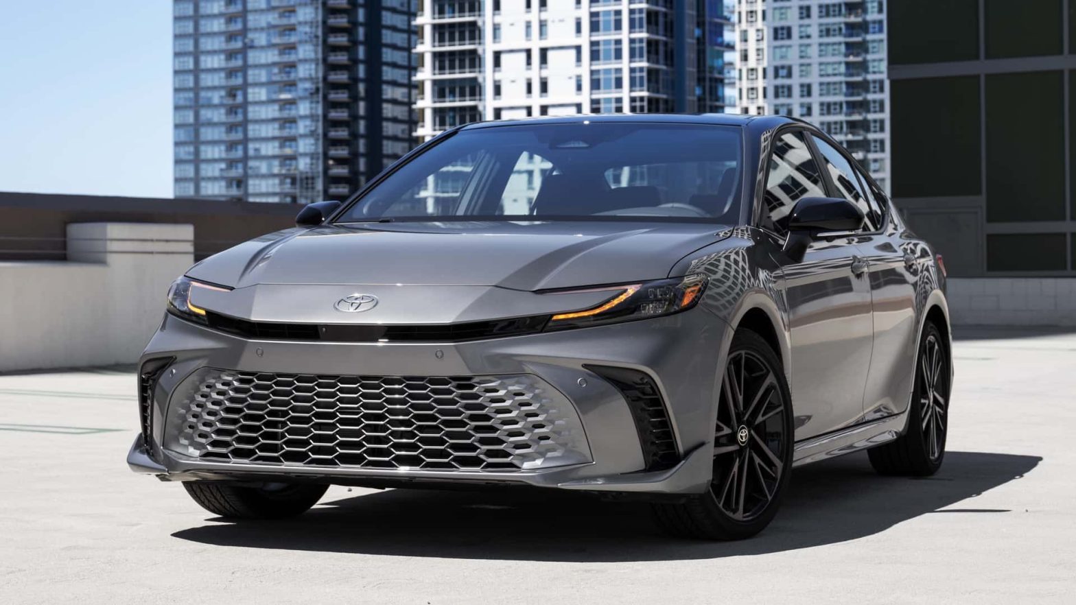 8 Hybrids That Work for Daily Driving Without Issue - DAX Street
