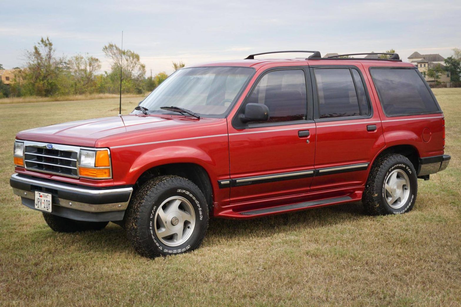 12 Beloved SUVs From the '90s That Will Never Quit - DAX Street