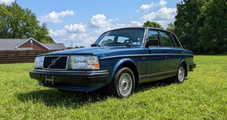 12 Sedans From the 80s That Defy Aging - DAX Street