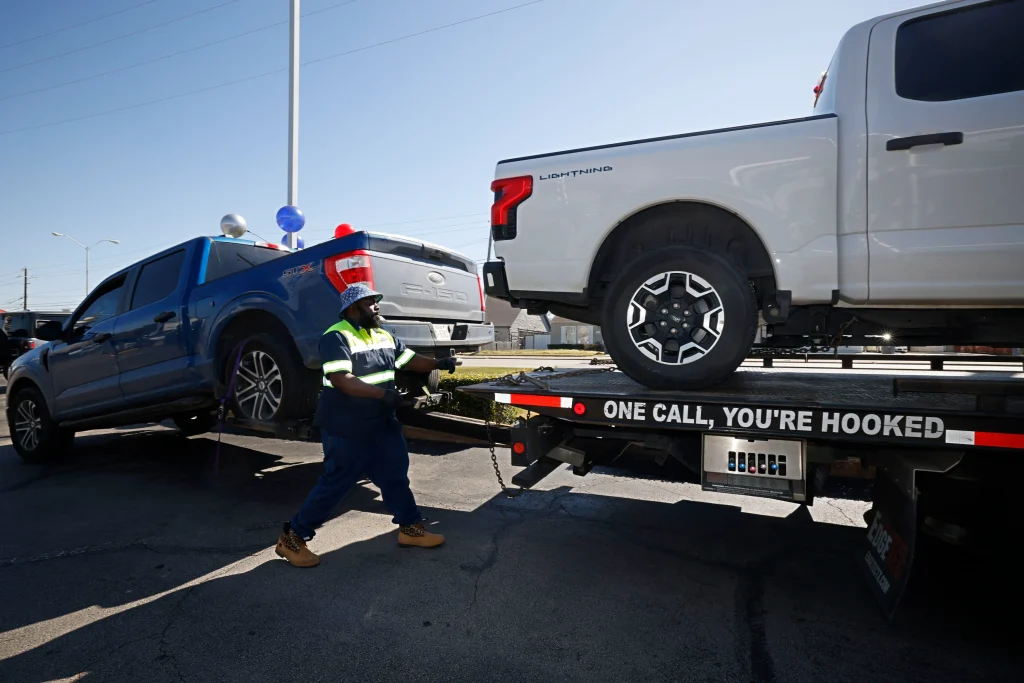 10 Trucks That Tow for a Lifetime Without Complaints - DAX Street