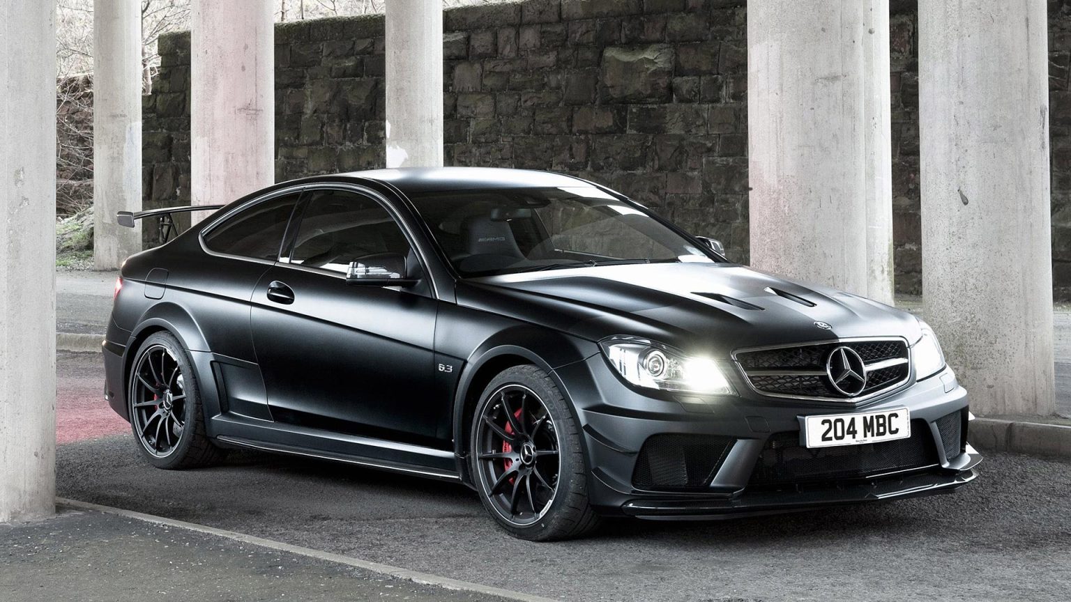 10 Insanely Fast Muscle Cars From Around the World - DAX Street