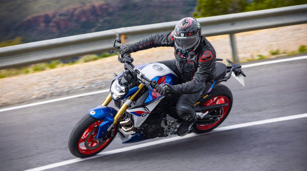 Top 10 Naked Motorcycles That Offer Maximum Fun for the Money - DAX Street