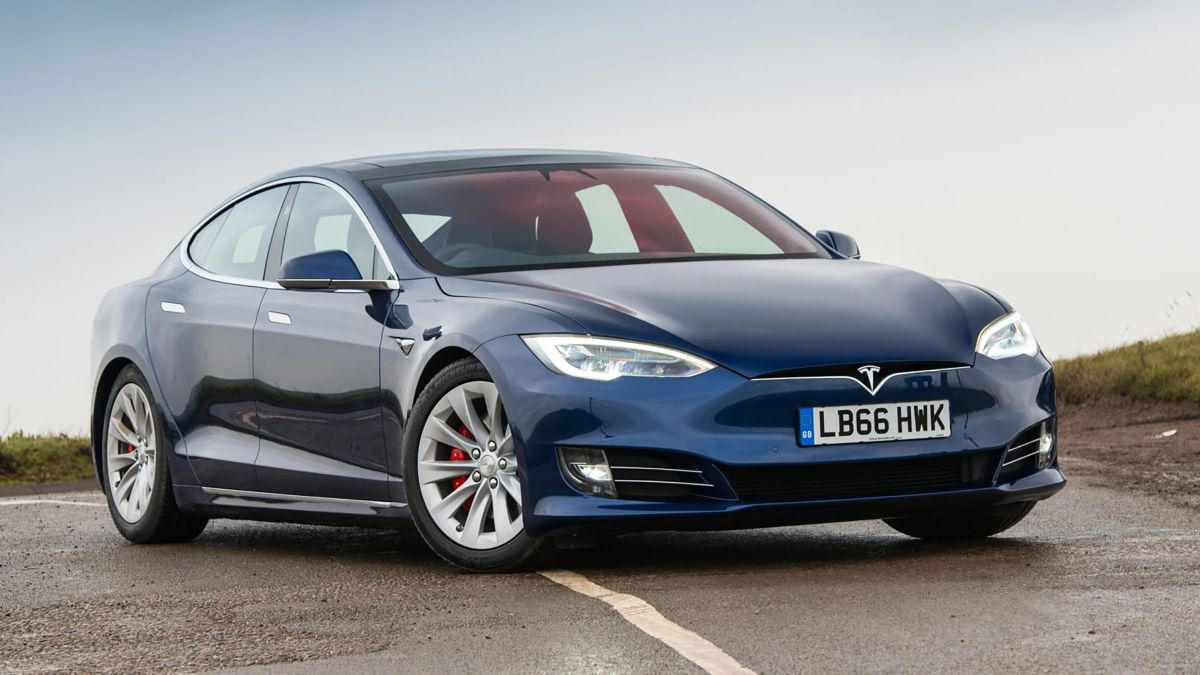 Tesla Model S Demonstrates Long-Distance Hands-Free Driving With FSD ...