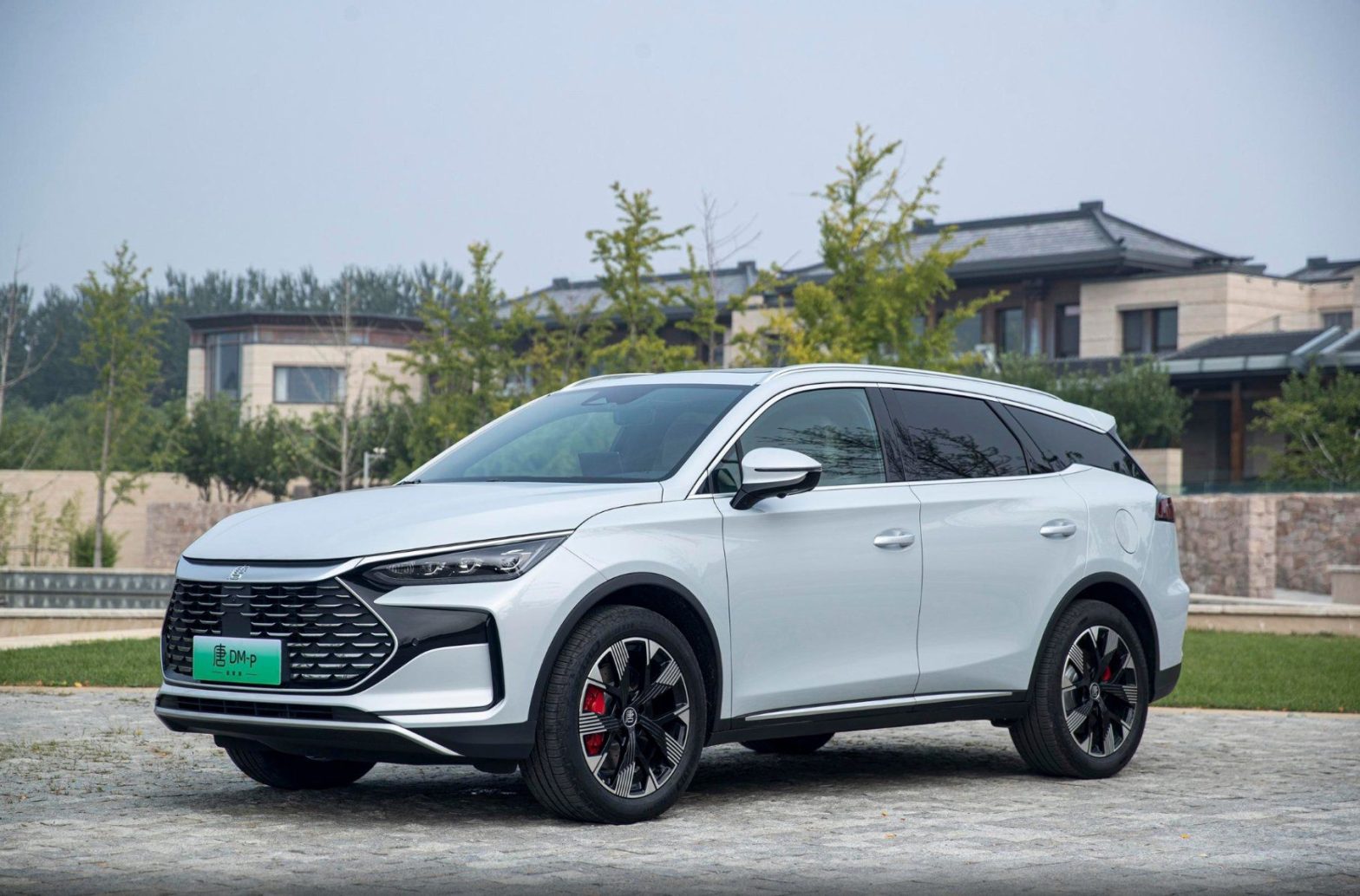 BYD Prepares Ultra-Luxury Flagship With Great Tang SUV - DAX Street
